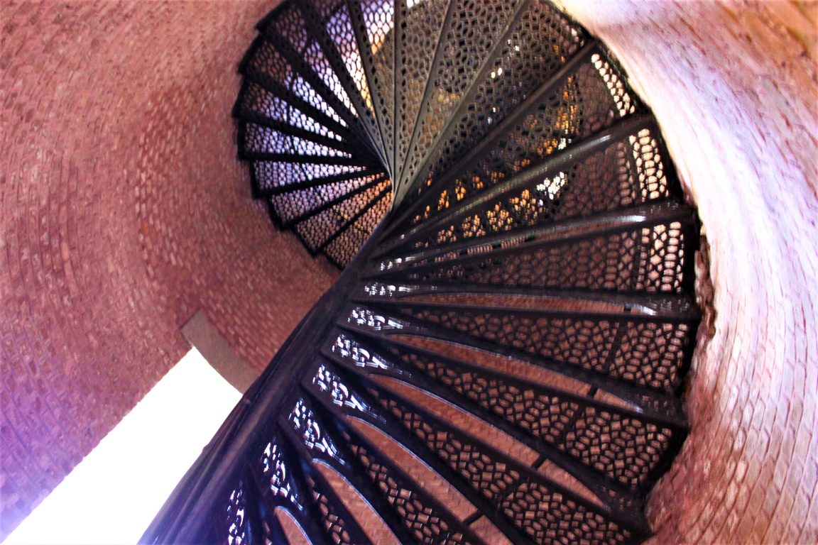 Six Ghosts Still Occupy One of the Most Haunted Lighthouses in America ...